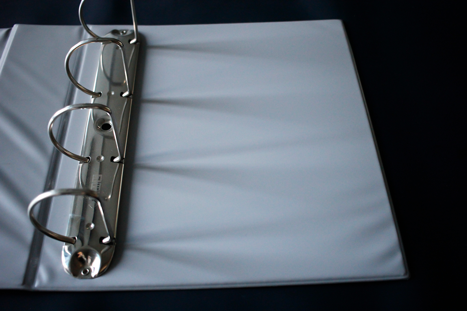 Carpetas de anillas personalizadas y archivadores de plástico – Zeta Srl